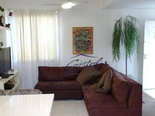 Casa em Condomínio!