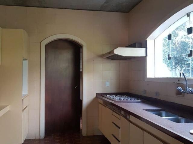 Casa Em Condomínio