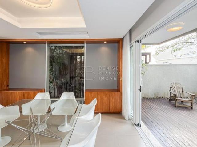 Casa em condomínio, 260m2, 3 suítes no Campo Compr