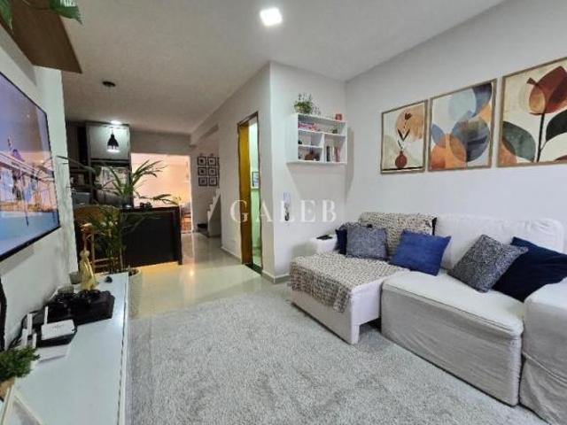 CASA EM CONDOMÍNIO, 2 VAGAS DE GARAGEM, 2 QUARTOS, PRÓXIMO DE MERCADO