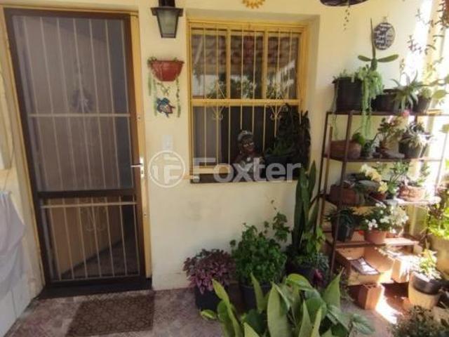 Casa em Condomínio, 2 dormitórios, 50 m², em Cavalhada