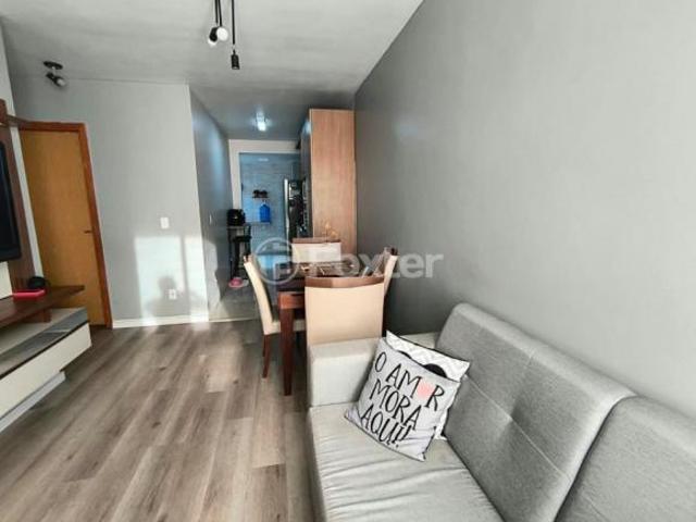 Casa em Condomínio, 2 dormitórios, 51 m², em Olaria