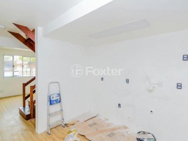 Casa em Condomínio, 2 dormitórios, 66.36 m², em Sarandi