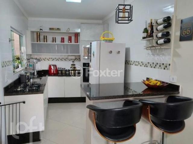 Casa em Condomínio, 2 dormitórios, 68 m², em Vila Ré