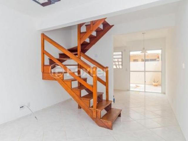Casa em Condomínio, 2 dormitórios, 70 m², em Humaitá