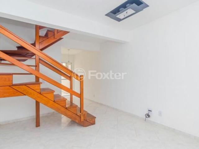 Casa em Condomínio, 2 dormitórios, 70 m², em Humaitá