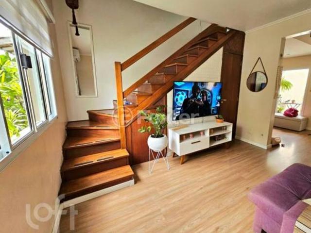 Casa em Condomínio, 2 dormitórios, 71 m², em Humaitá