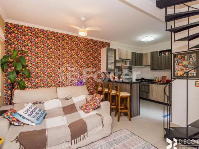 Casa em Condomínio, 2 dormitórios, 77.6 m², em Partenon