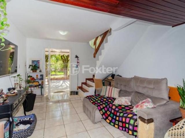 Casa em Condomínio, 2 dormitórios, 79 m², em Morro Santana