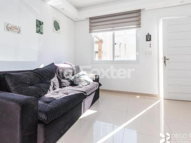 Casa em Condomínio, 2 dormitórios, 82.8 m², em Restinga