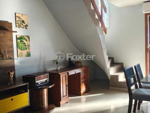 Casa em Condomínio, 2 dormitórios, 93 m², em Morro Santana