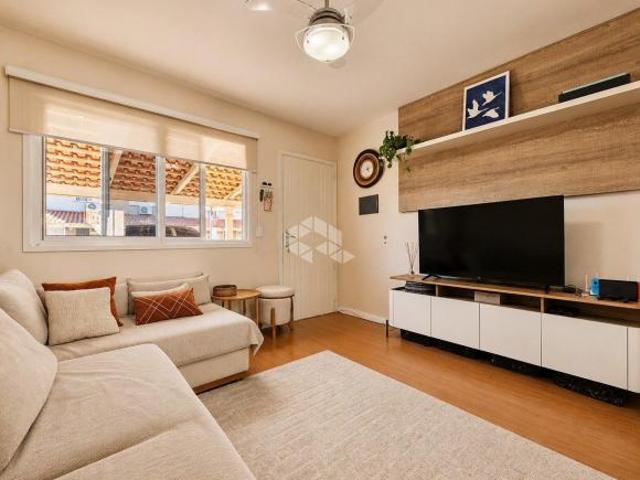 Casa em Condomínio | 2 dormitórios | 97,52m² privativos | 2 vagas | maior pátio do condomínio | Resi
