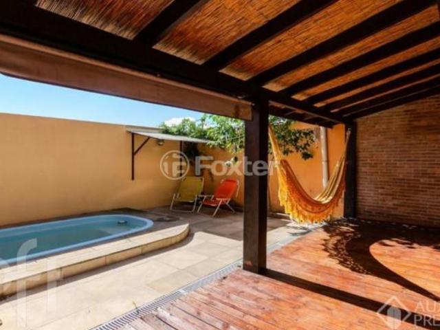 Casa em Condomínio, 2 dormitórios, 122 m², em Hípica