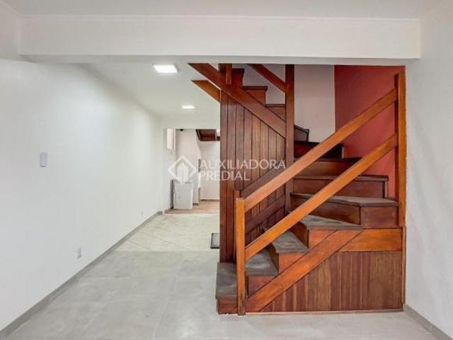 Casa em condomínio 2 dormitórios