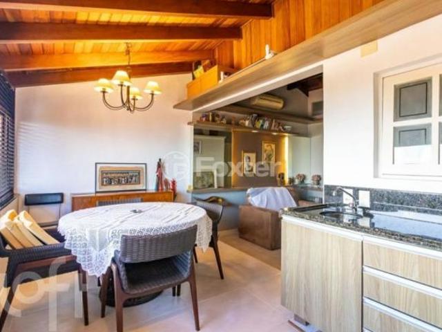 Casa em Condomínio, 2 dormitórios, 167.23 m², em Sétimo Céu