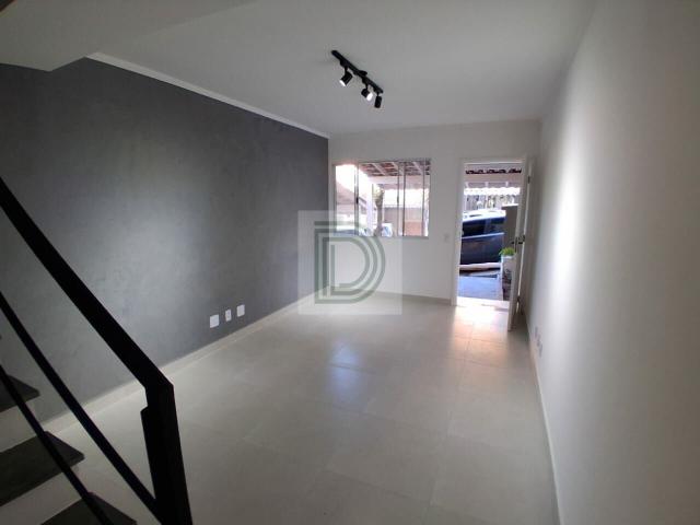 Casa em condomínio 2 dormitórios | 2 vagas | Reformada | Região Granja Viana