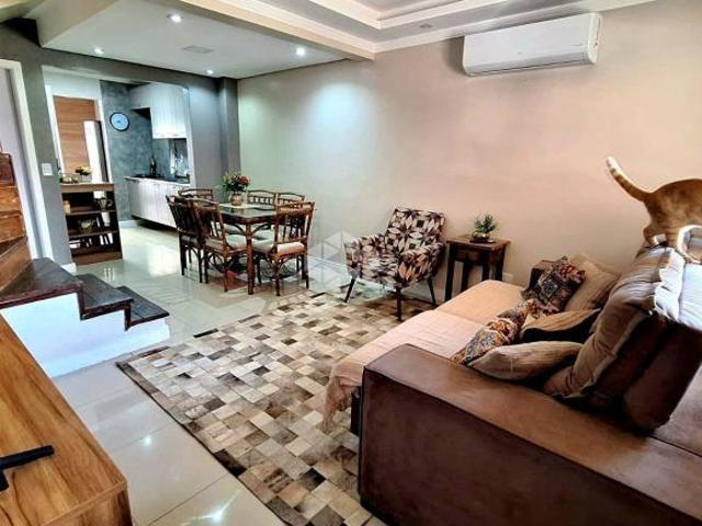 Casa em condomínio 2 dormitórios com vaga bairro Rio Branco Canoas