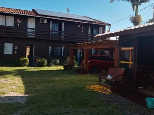 Casa em Condomínio 2 Quartos Cassino