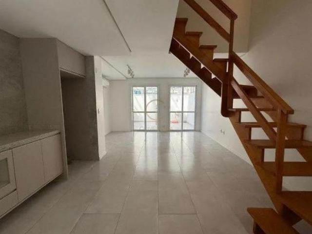 CASA EM CONDOMINIO 2 SUITES, COM PATIO LATERAL, MOBILIADA VIDA VIVA CENTRO CANOAS/RS