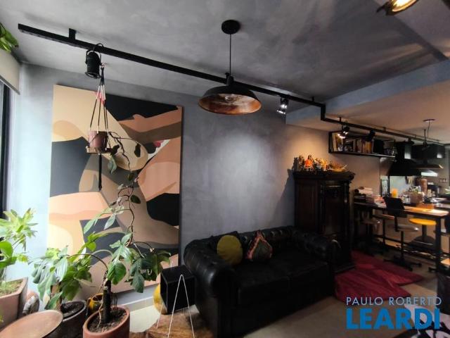 Casa Em Condomínio