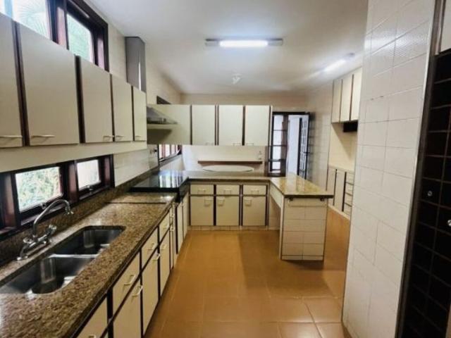 Casa Em Condomínio