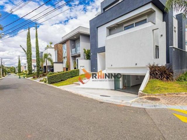 Casa em Condomínio 353M² em Santa Felicidade