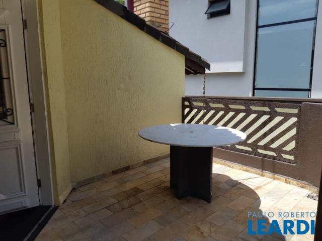 Casa Em Condomínio