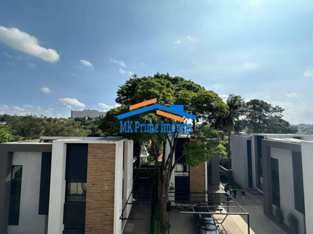 Casa em condomínio 390m² com 3 suítes no Jd. Guedala