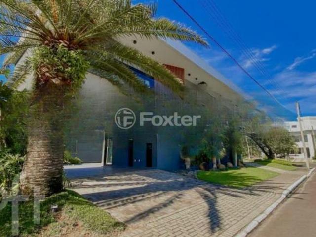 Casa em Condomínio, 7 dormitórios, 570 m², em Zona Nova