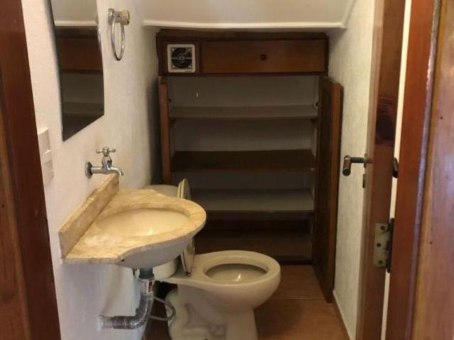 Casa Em Condomínio