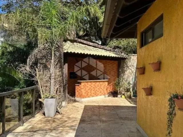 Casa em Condomínio 400M² para Alugar