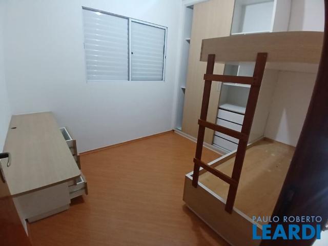 Casa Em Condomínio