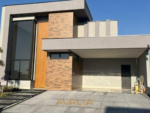 CASA EM CONDOMINIO