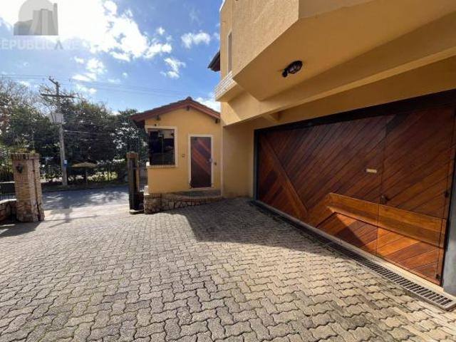 casa em condominio