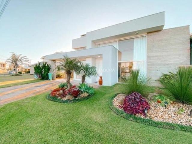 Casa em condominio!