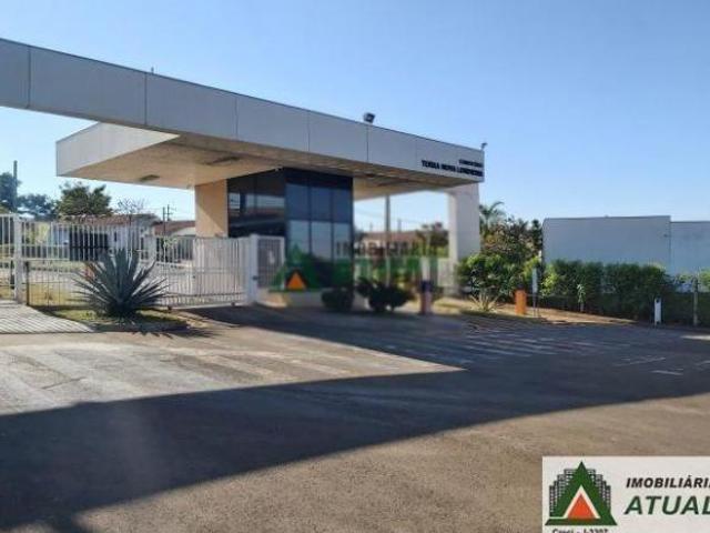 Casa em Condomínio