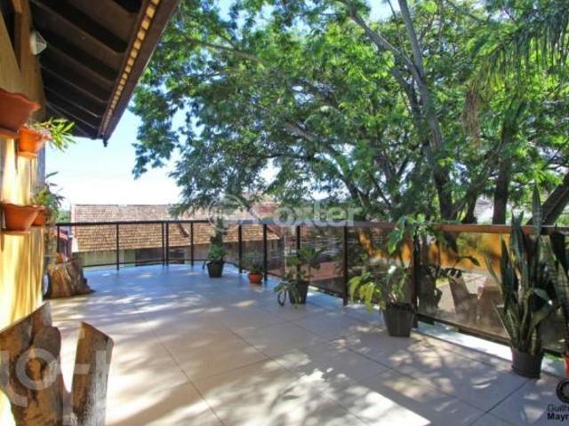 Casa em Condomínio, 4 dormitórios, 400 m², em Cavalhada