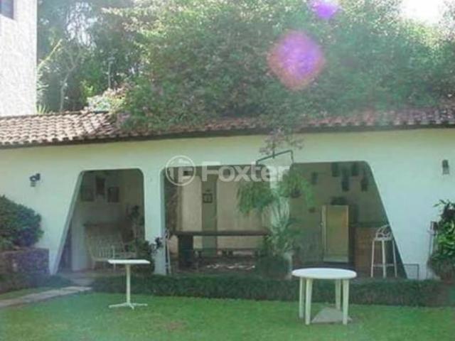 Casa em Condomínio, 4 dormitórios, 435 m², em Embu Colonial