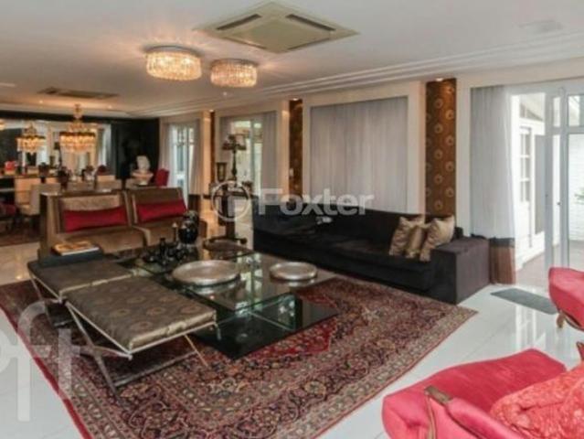Casa em Condomínio, 4 dormitórios, 446.82 m², em Jardim Carvalho