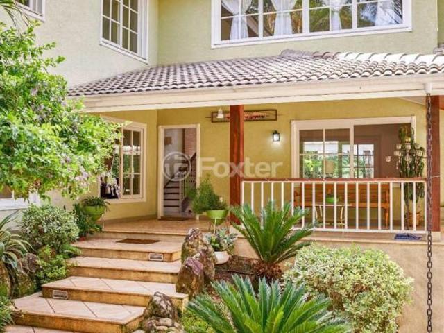 Casa em Condomínio, 4 dormitórios, 450 m², em Caraguatá