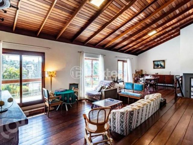 Casa em Condomínio, 4 dormitórios, 450 m², em Rincão da Madalena