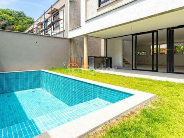 Casa em Condomínio, 4 dormitórios, 450 m², em Santo Amaro