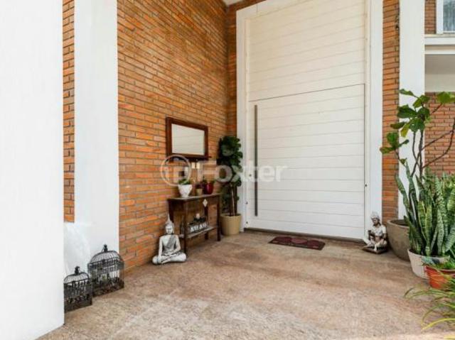 Casa em Condomínio, 4 dormitórios, 480.29 m², em Belém Novo