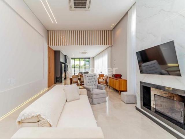 Casa em Condomínio, 4 dormitórios, 598.86 m², em Vila Nova