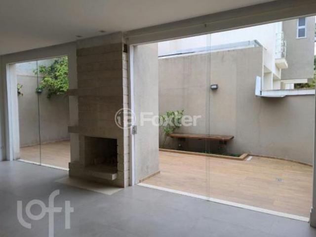 Casa em Condomínio, 4 dormitórios, 600 m², em Granja Julieta