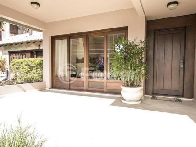 Casa em Condomínio, 4 dormitórios, 685 m², em Tristeza