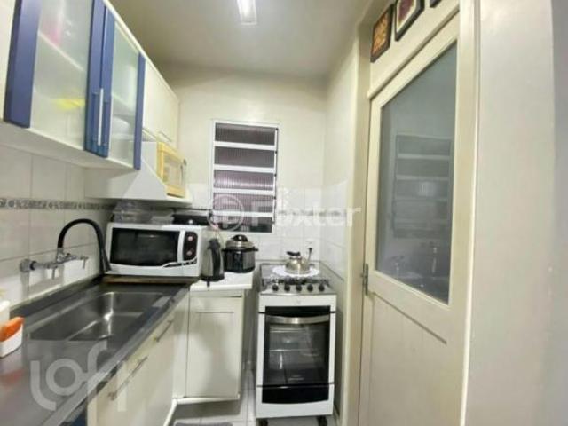 Casa em Condomínio, 4 dormitórios, 90.41 m², em Centro