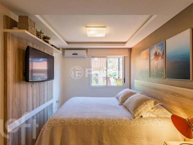 Casa em Condomínio, 4 dormitórios, 156.87 m², em Sarandi