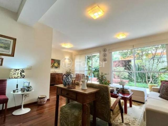 Casa em Condomínio, 4 dormitórios, 181 m², em Vila Nova Caledonia