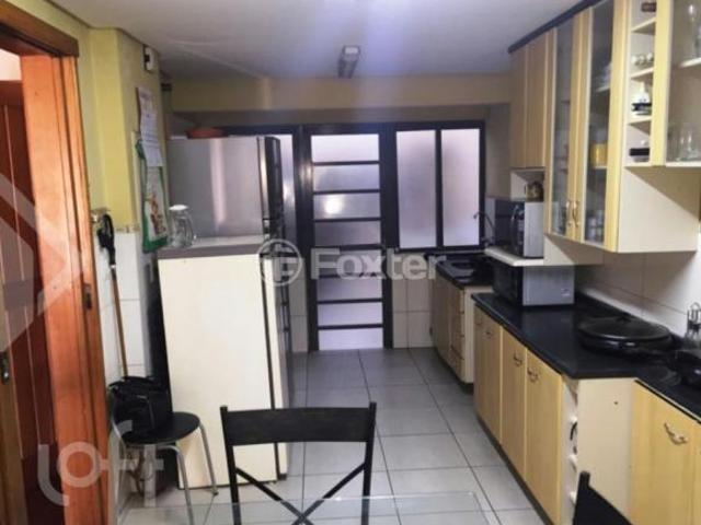 Casa em Condomínio, 4 dormitórios, 181 m², em Jardim Sabará